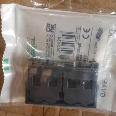 议价原装施耐德电动机断路器附件 GVAE11