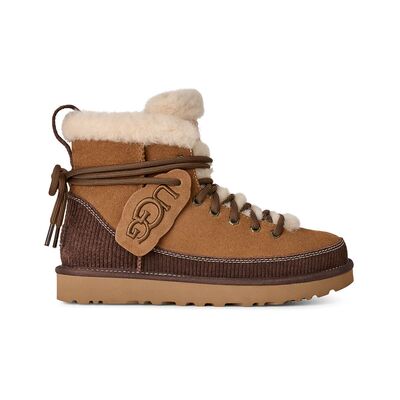UGG时尚挂饰款经典系带雪地靴
