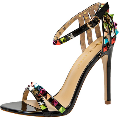 一字铆钉夏季仙女风细跟时装凉鞋