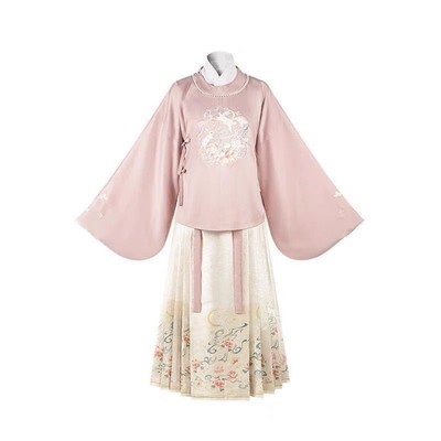 【出租】拾月明制汉服女款圆领短袄马面裙春套装国风伴娘