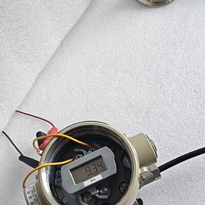 下单前咨询azbil DSTJ3000差压变送器。实物图JTE929A