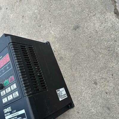 议价Sine Inverter Em320a-2R2-3Ab Tested Shipment In Good Con