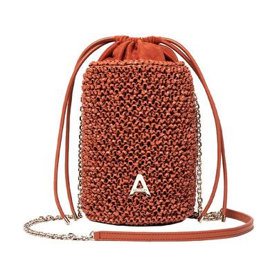 金属徽标抽绳单肩斜挎水桶包