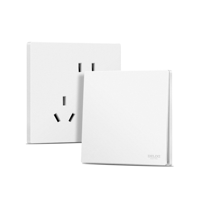 德力西哑光肤感白色开关插座面板