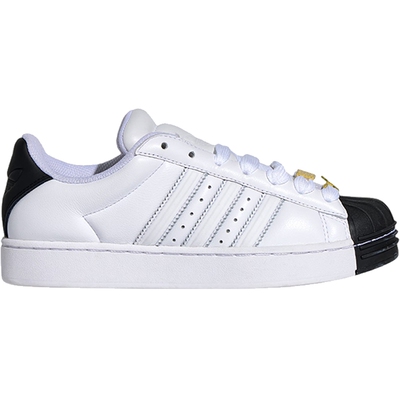 阿迪达斯运动鞋休闲鞋