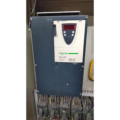 议价可维修施耐德变频器Altivar61F22kW30HP380415V拆机成色如图