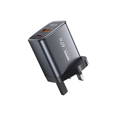 REMAX英规数显氮化镓充电器PD3.0