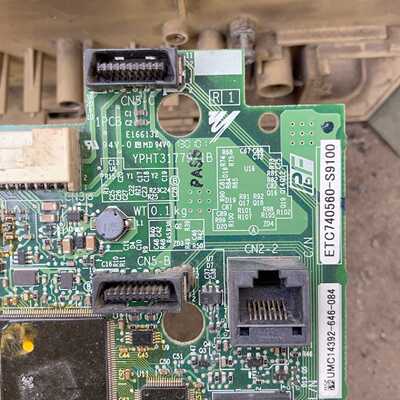 议价安川H1000拆机主板YPHT317791BETC7维修