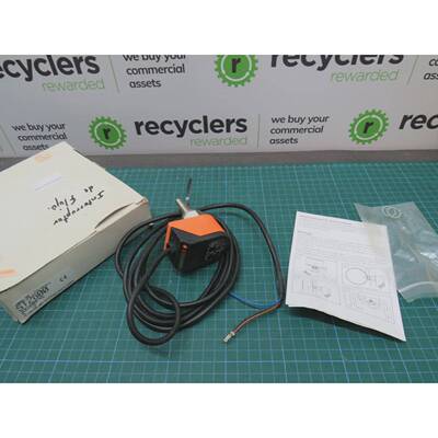 IFM efector 3000 ST2600 SCR14ABAFPKG FLOW METER