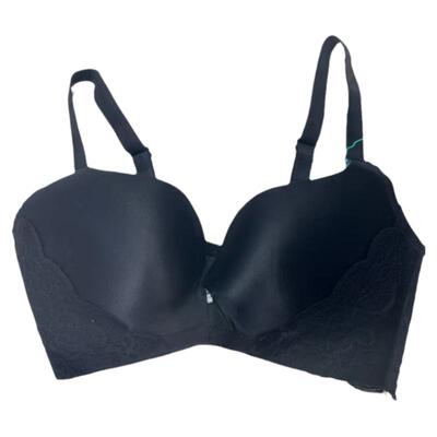 光面文胸无钢圈蚕丝柔软露蒂诗