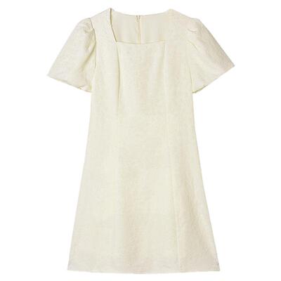 气质方领泡泡袖连衣裙