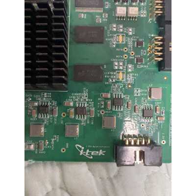 议价Itek采集卡VulcansCL有磕碰掉了个小钯米维修