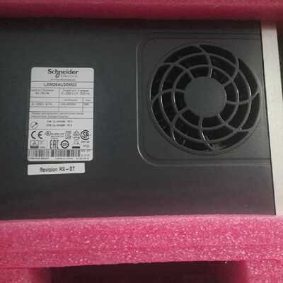 议价LXM28AU02M3X施耐德伺服驱动器100W单相电压200/240V 质保一