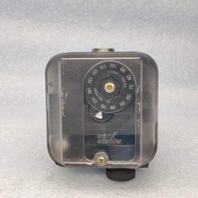 议价Krom schroder/霍科德 压力开关 DG150U-3  30-150mbar 原装