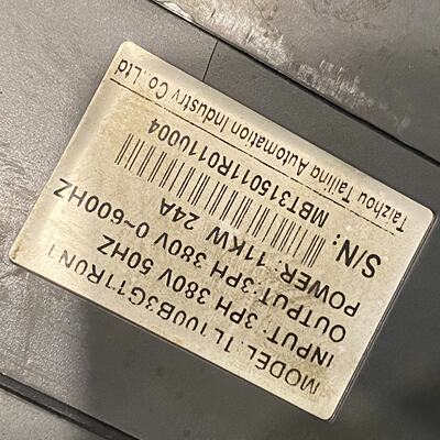 议价Tailing Inverter Tl100b3g11r0n1. 11Kw Power 380适用