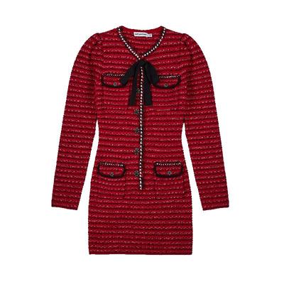 酒红色圆领系带前开扣针织连衣裙