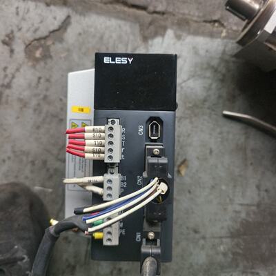 溢价-伊莱斯伺服驱动器三台，ESDB-015AE,成色如图，
