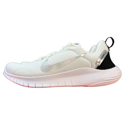 耐克女子轻便跑步鞋FZ2114-100