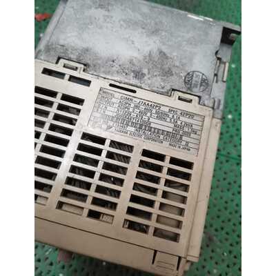 非标价CIMRJ7AA4022安川J7系列变频器2.2KW38议价