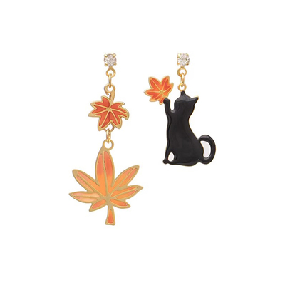 日系极轻不对称和风猫咪枫叶耳钉