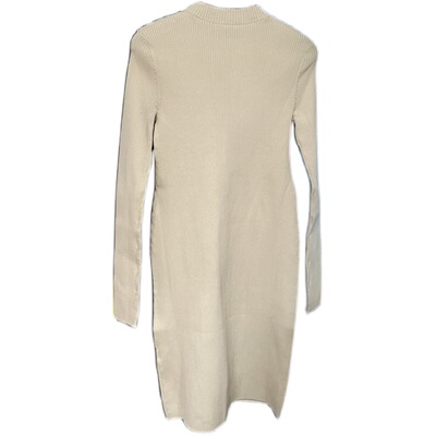 M亮黄卡其黑三色前图案字母低领竖条纹理针织连衣裙MBO1DRS040