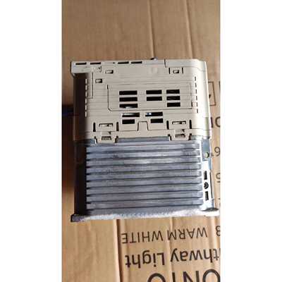 议价安川变频器CIMRVB4A0011BBA5.5kw3维修