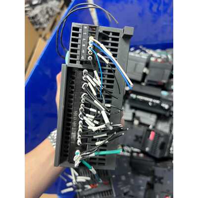议价西门子PLC模块6ES72142AD230XB8维修