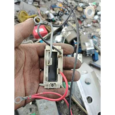 询价下单abb变频器分压电阻16379   功能正常NX13714