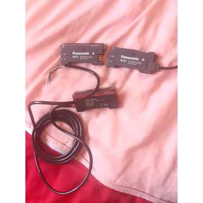 询价下单Panasonic FX-301光纤放大器，带Leuze