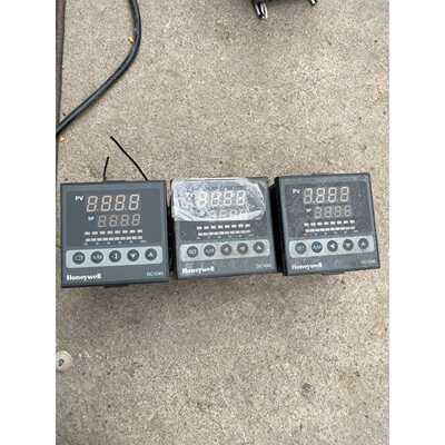 Honeywell霍尼韦尔温控器DC1040CR-70100