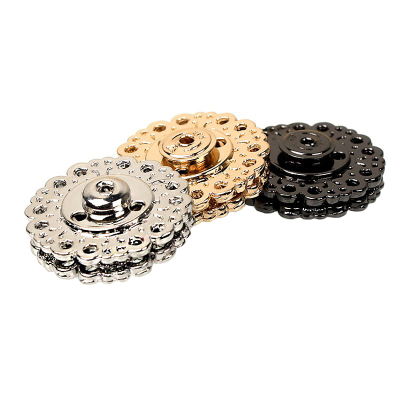 豪迈金属按扣大衣隐形暗扣