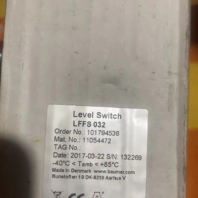 议价原装Baumer 堡盟 LFFS 032 11054472 101794536 液位开关