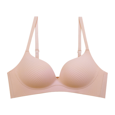 提未苏无钢圈小胸聚拢