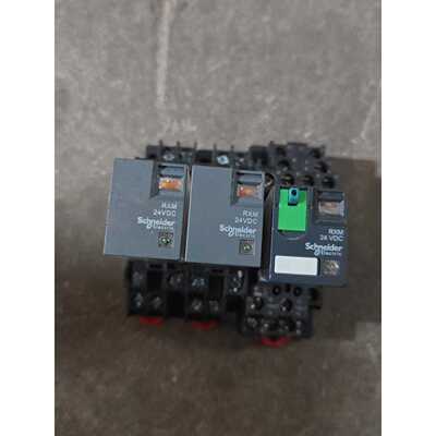 （议价）继电器RXM24VDC带底座RXZE1M2C7