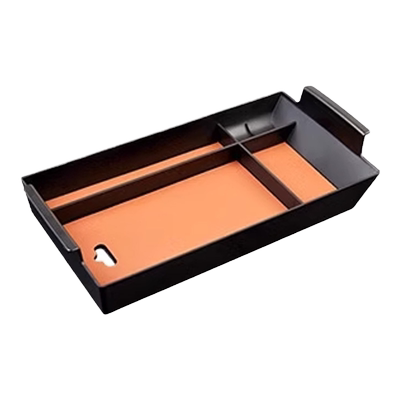 新款奔驰C级中控储物盒