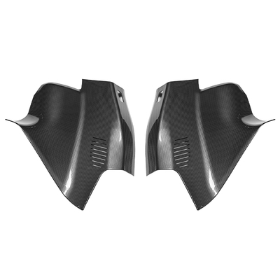 极氪9X三排侧墙碳纤纹防踢板