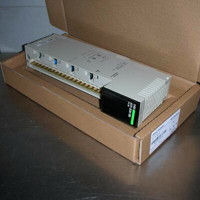 议价Schneider模拟输入模块140ATI03000 140DDO84300质保一年