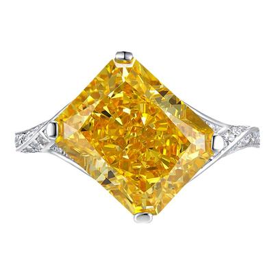 8克拉碎冰切人工浓彩黄钻戒指