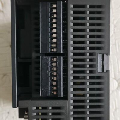 西门子plc200smartSt30成色外观如图所示外议价