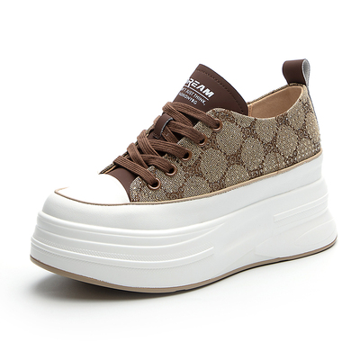 休闲厚底小白鞋小熊运动增高7cm