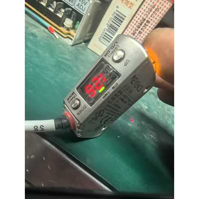 议价基恩士传感器LRZB100N维修