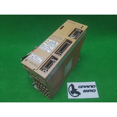YASKAWA SGDA04AS SERVOPACK 200V 1 PHASE 6.0AMPS USED