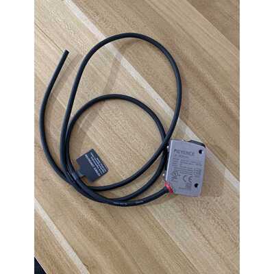 基恩士激光感应器LRZB250ANLRZB100N