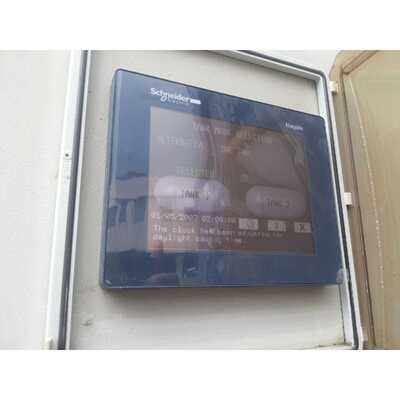 议价施耐德触摸屏HMIGTO3510全新正品7