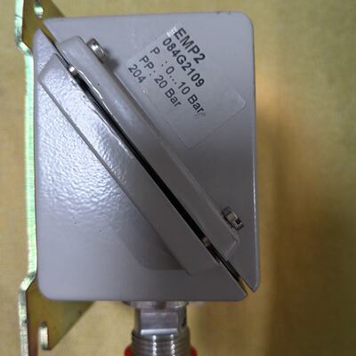 {议价}DANFOSS压力开关084G2109，010ar