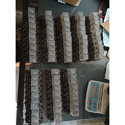 议价继电器RXM2LB2BD24V底座RXZE1M2C维修