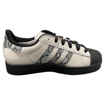 Adidas经典贝壳头板鞋