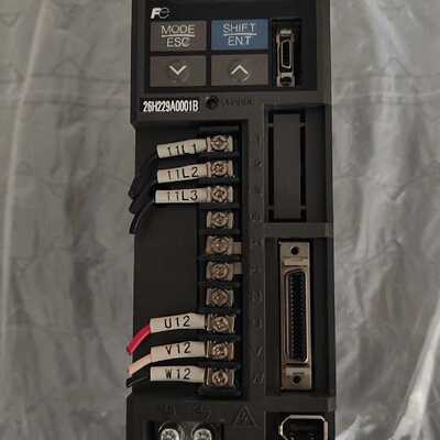 溢价-伺服驱动器RYS201S3-VVS-ZA2，件，实物