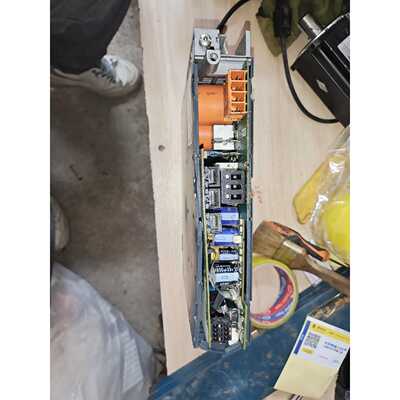 询价下单施耐德驱动器LXM32AD18M2 不是拆机，实物拍摄，需要