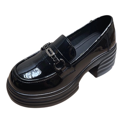 浦发女鞋2026春新款漆皮乐福鞋女